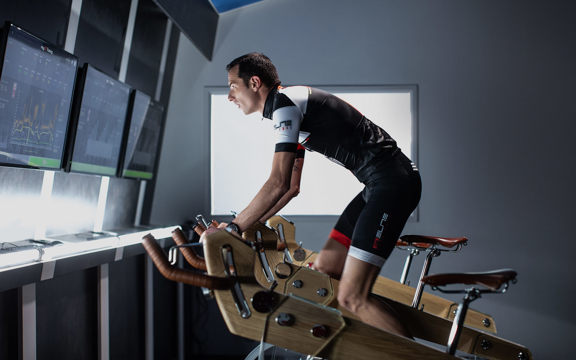 Il simulatore per ciclismo di design | Fuoripista